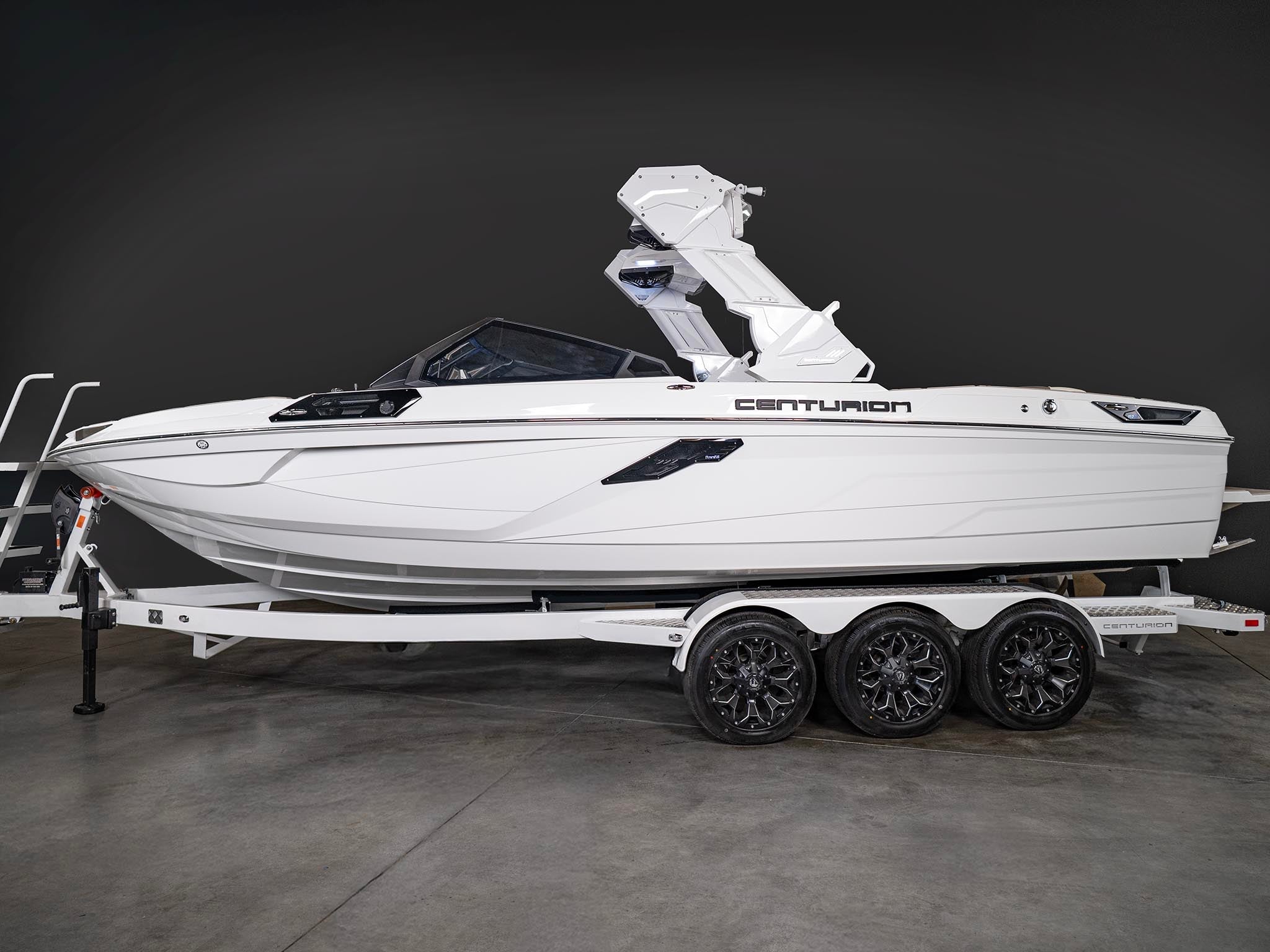 2025 Centurion Ri245 - White Frost / Mocha Interior – BoardCo Boats