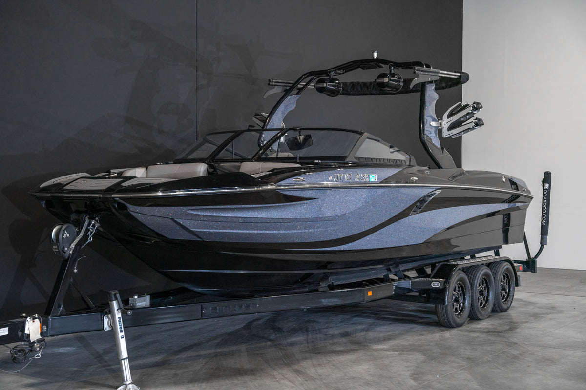 Centurion Fi25 2020 | Black / Gun Metal Flake | BoardCo Boats