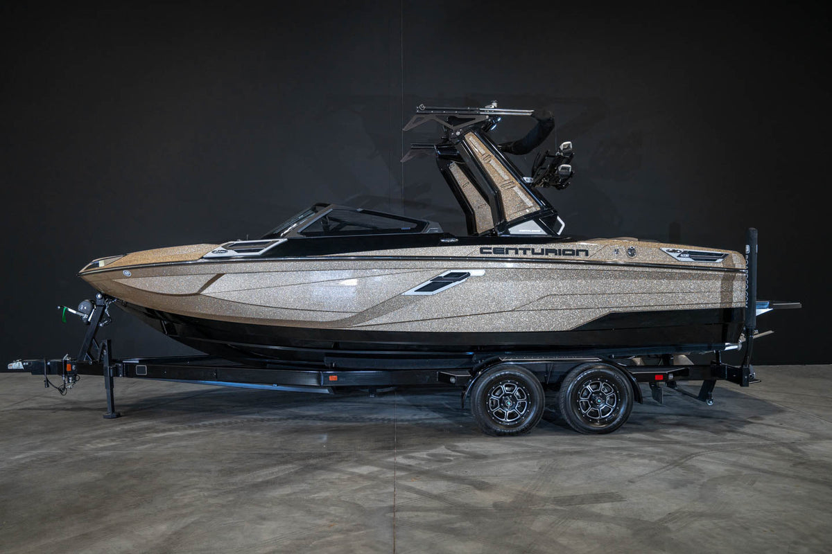 Centurion Ri230 2022 | Champaign Metal Flake / Black | BoardCo Boats