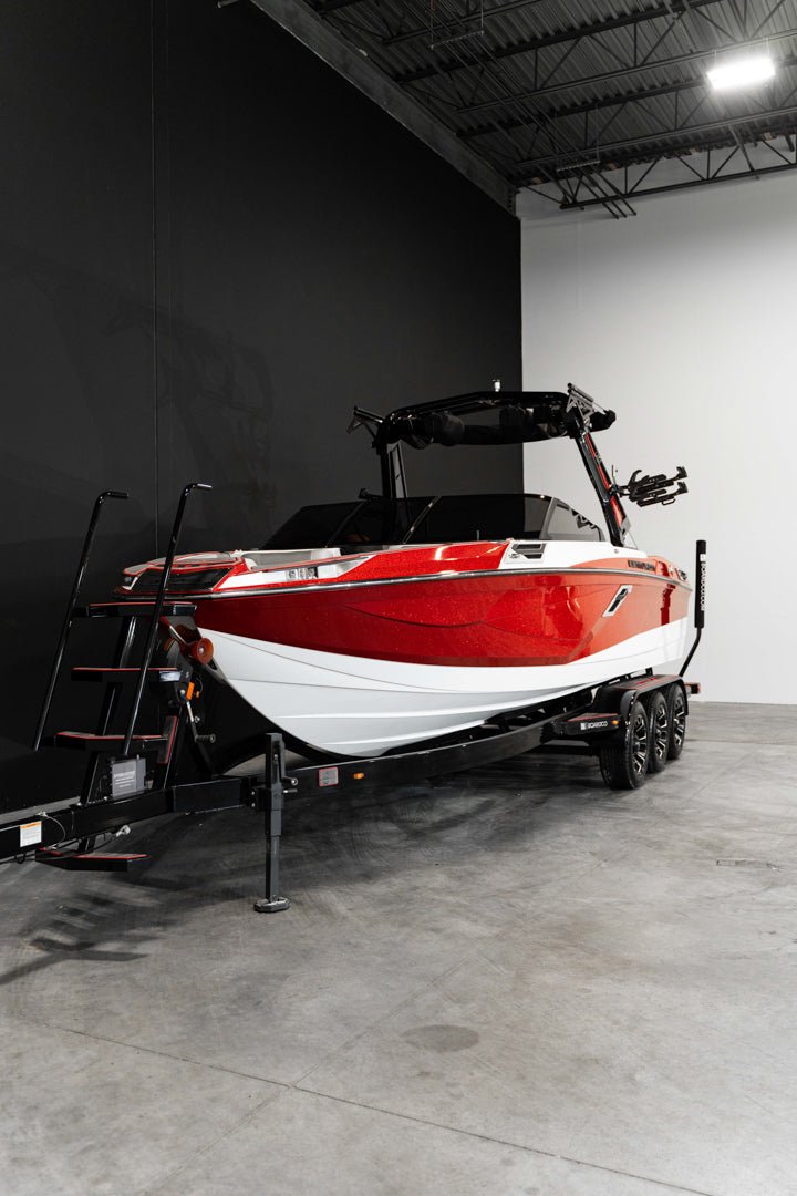 Centurion Ri245 2022 | Fire Red MF / White | BoardCo Boats