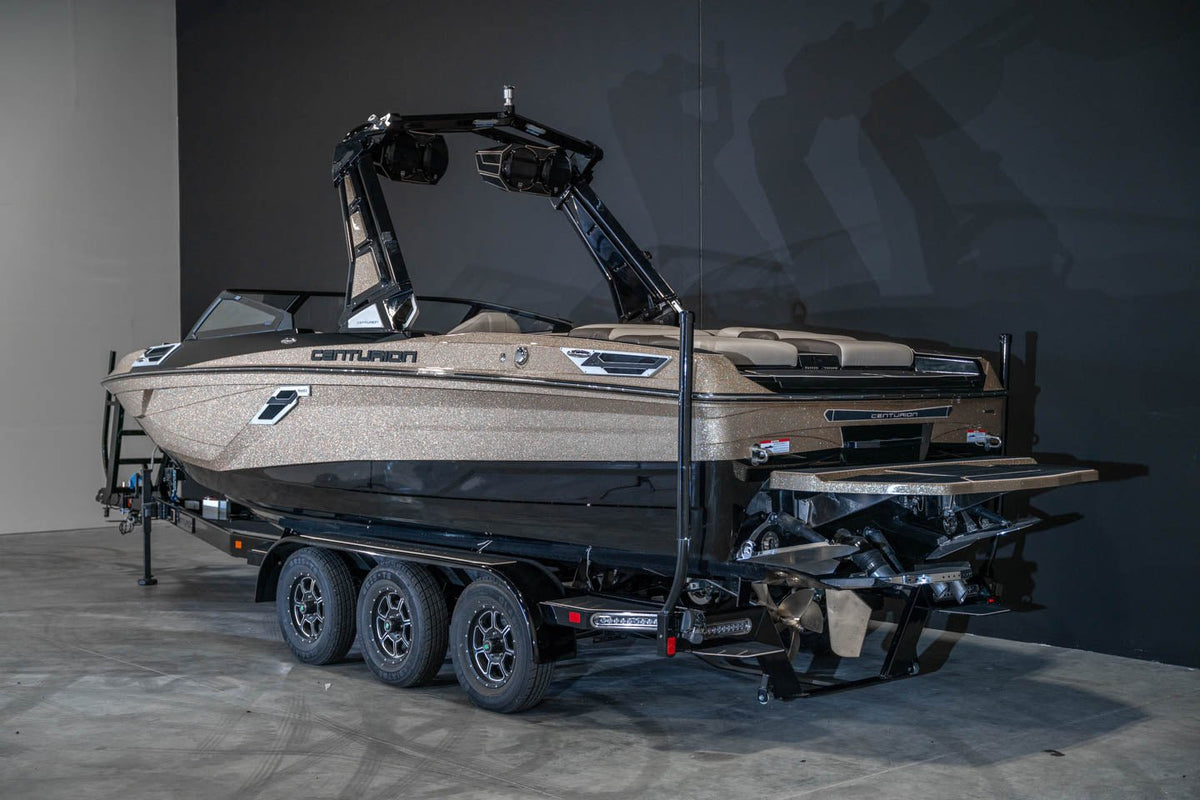 Centurion Ri245 2023 | Champagne MF / Black | BoardCo Boats