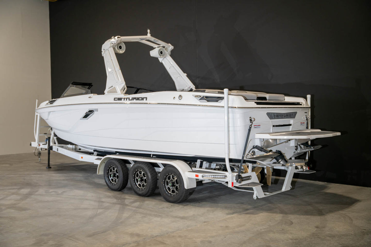 Centurion Ri265 2023 | All White | BoardCo Boats